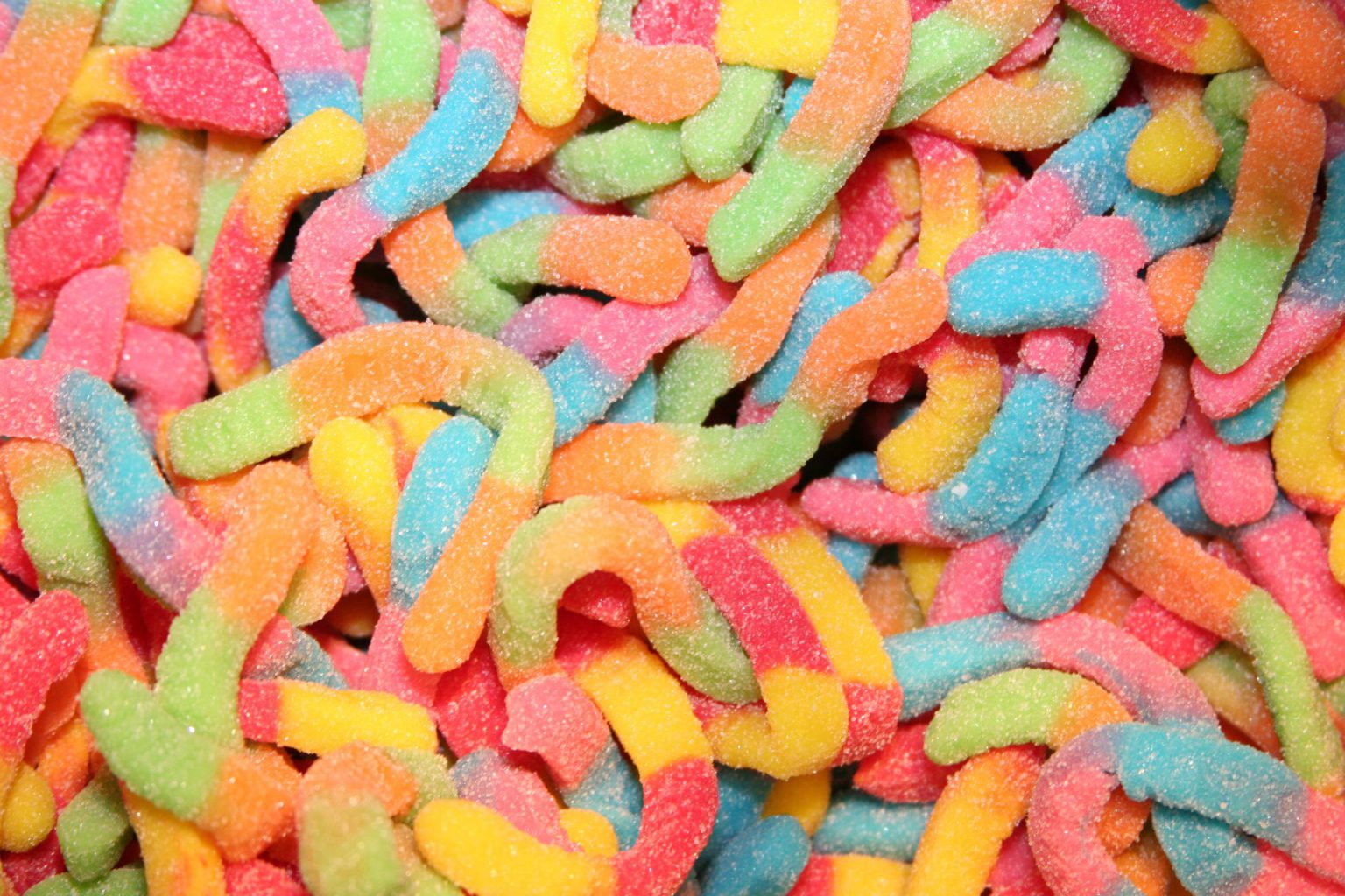 GUMMY WORMS HALAL gummy-worms-halal